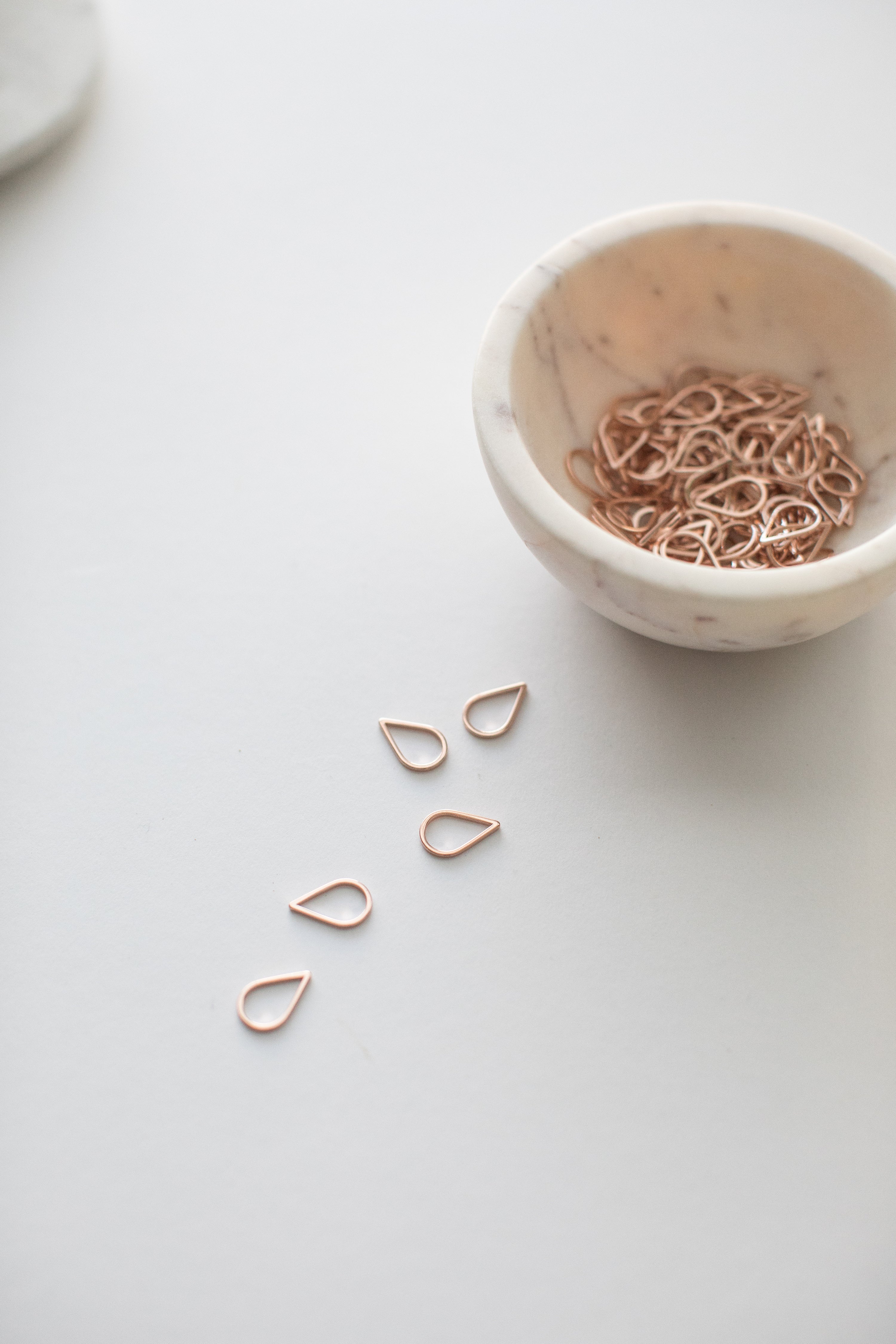 Minimal 14K Stitch Markers - Tear Drop – Camellia Fiber Company